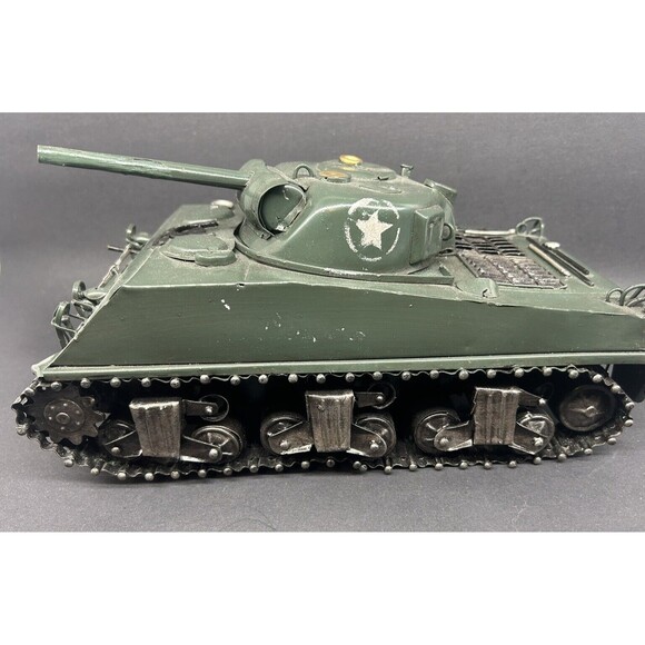 Motorworks | Toys | Wwii Green 32 Diecast Armour Sherman Tank M4a3 ...